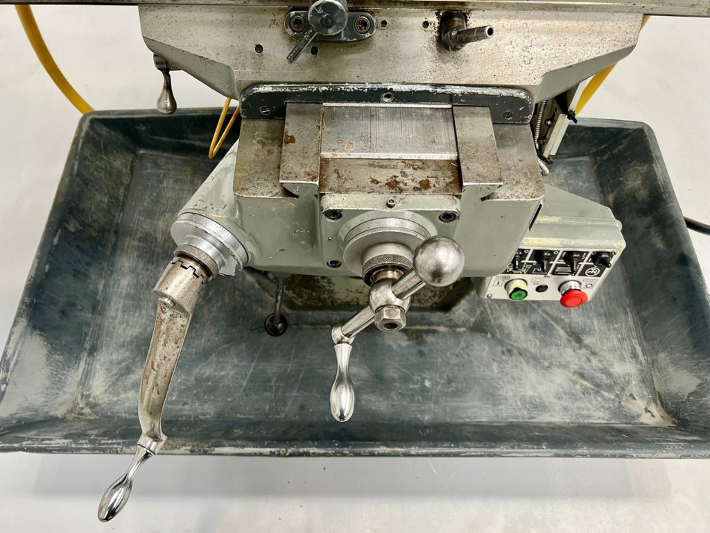 BRIDGEPORT Series 1 2HP Variable Speed Turret Mill with DRO