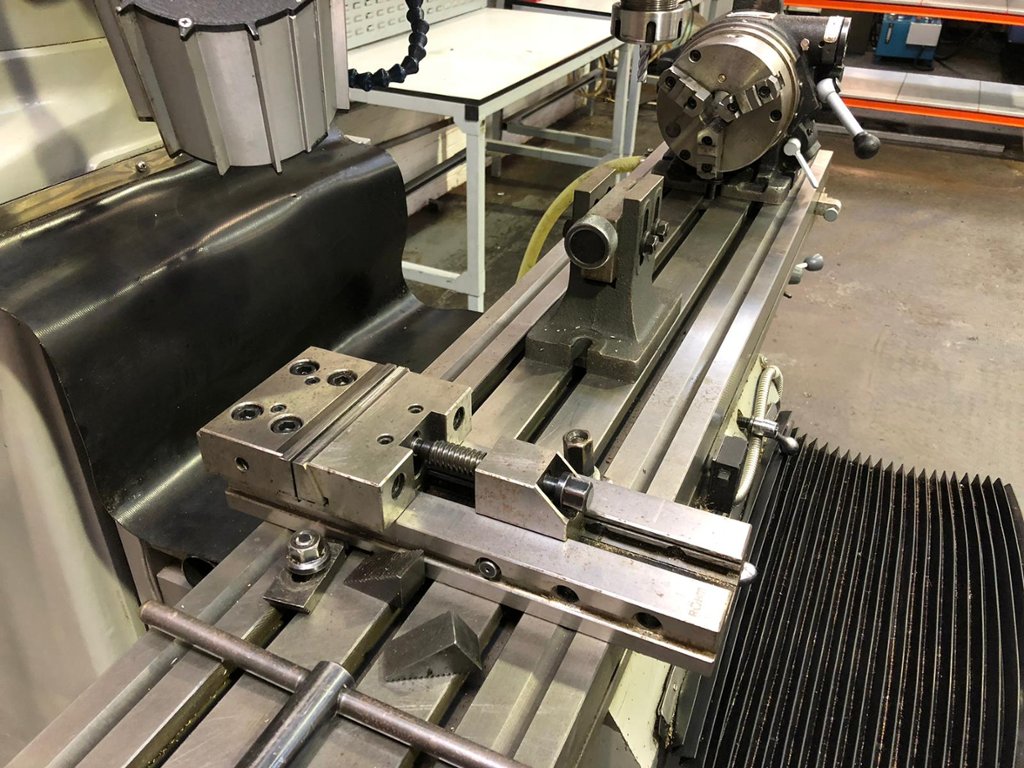 EUROPA Milltech 5000VS Turret Milling Machine