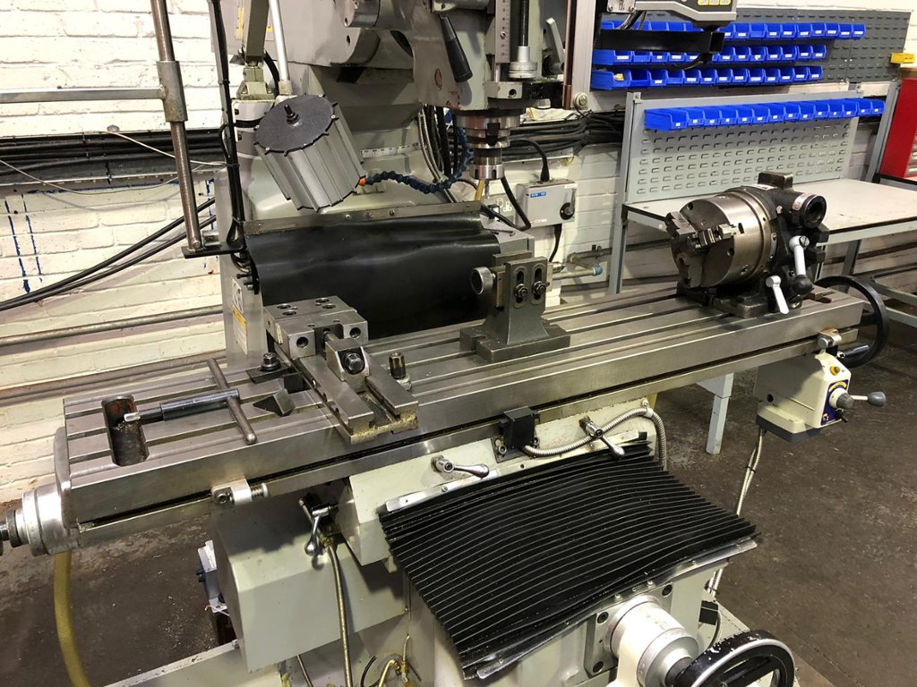 EUROPA Milltech 5000VS Turret Milling Machine