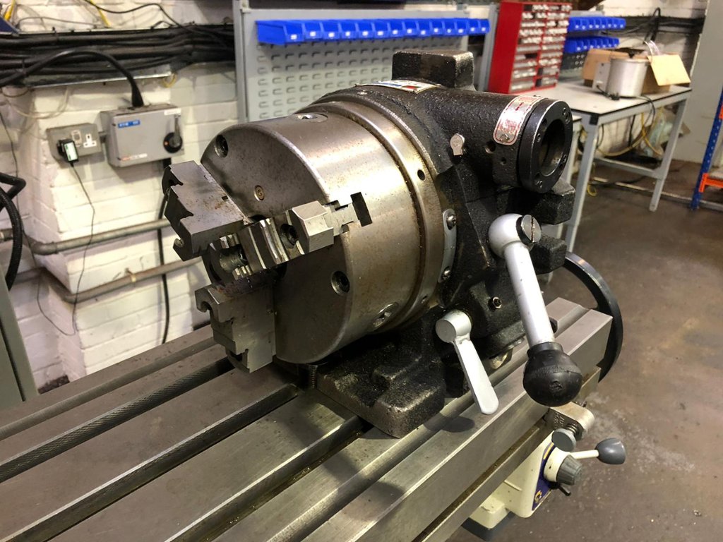 EUROPA Milltech 5000VS Turret Milling Machine